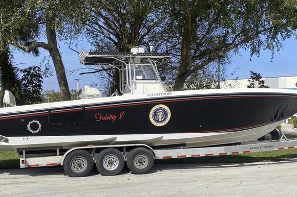 George H.W. Bush’s speedboat fetches $435,000 at benefit auction