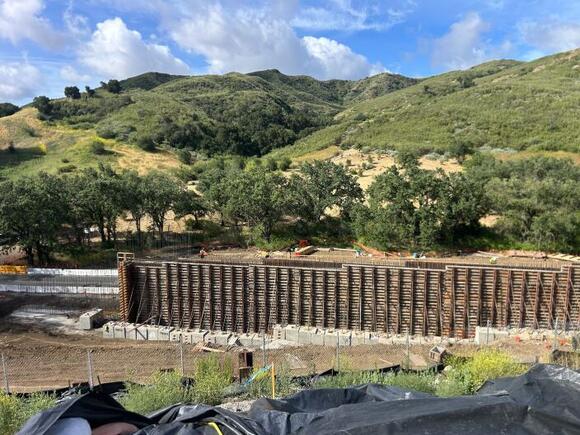 Agoura Hills wildlife crossing bridge over 101 Freeway to open this ...