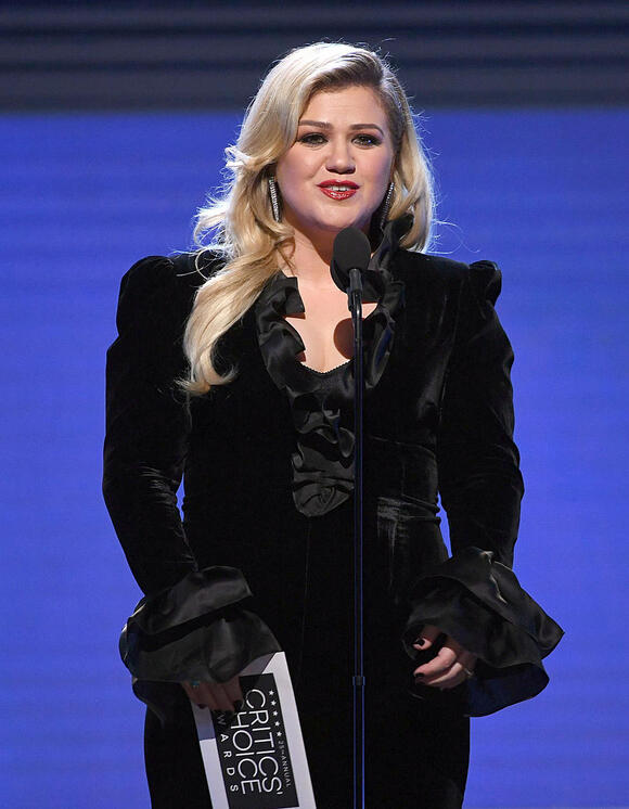 REPORT: 'The Kelly Clarkson Show' Could End in 2026 - NewsBreak