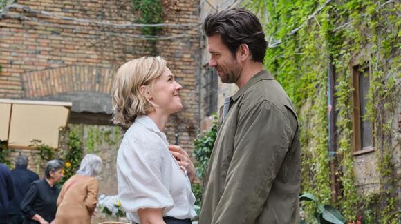 Hallmark’s Kevin McGarry & Eloise Mumford Weigh In on ‘Villa Amore ...