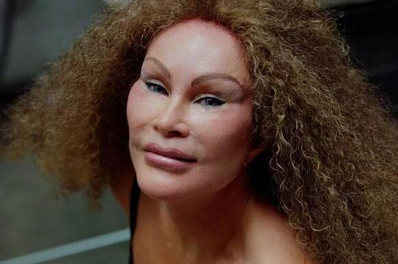 'Catwoman' Jocelyn Wildenstein's real face before major plastic ...