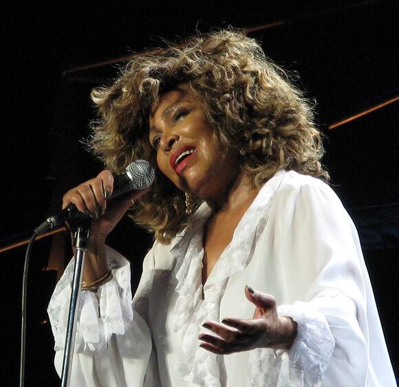 8 Female Rock Icons Baby Boomer Men Were Hopelessly Obsessed With ...