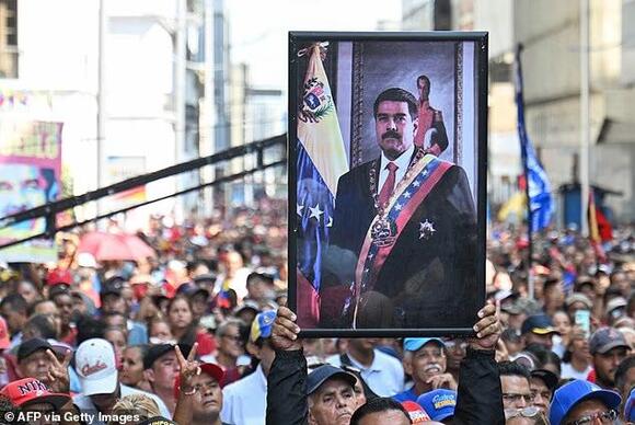 New Venezuelan leader orders secret police to hunt Trump 'collaborators ...