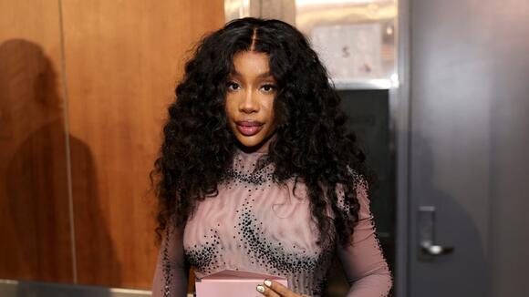 SZA Tells Fans Not To Make AI-Generated Photos Or Songs Using Her Voice ...