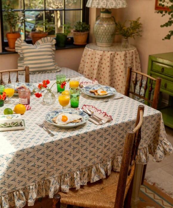 Designers Reveal the Chicest 2026 Table Decor Trends to Know For Your ...