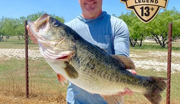 Texas Fisherman Lands Massive Largemouth Bass Just Shy Of 14 Pounds