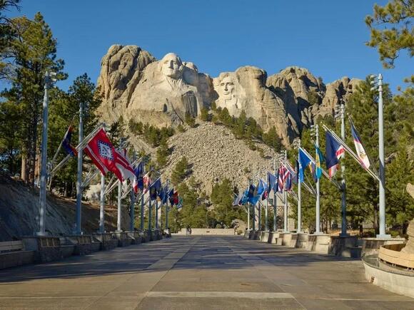 Mount Rushmore Is Crumbling Faster Than Expected – And There’s No Way ...