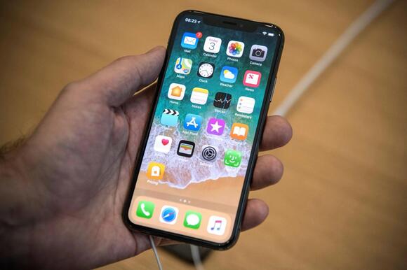 FBI Warns IPhone Users About Rising Smishing Phone Scams - NewsBreak