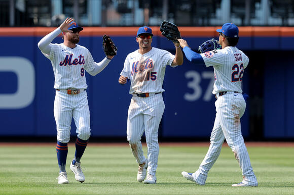 Awful Mets Fan’s Disgusting Act Caught On Live TV As He Rips Souvenir ...