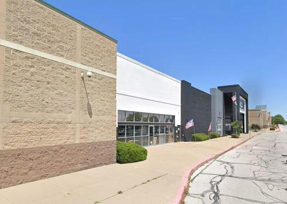 Illinois’ Best Burger Packs 13 Ounces of Beef and 4 Bacon Slices ...