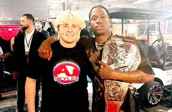 Son Of WWE Legend To Make His Professional Debut Next Week - NewsBreak