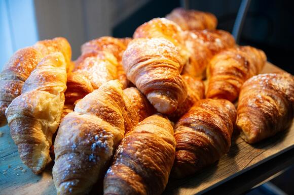 7 Costco Bakery Items Flying Off Shelves Right Now - NewsBreak