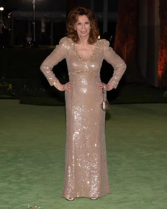 Sophia Loren, 89, Stuns In Chic Leopard-Print Blazer As She Steps Out ...