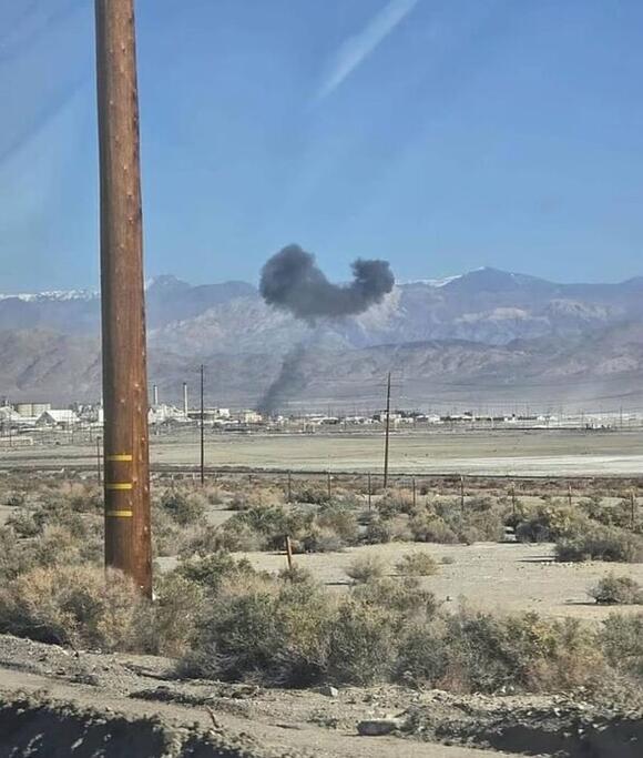 US Air Force Thunderbirds F-16 crashes in California desert, pilot ...