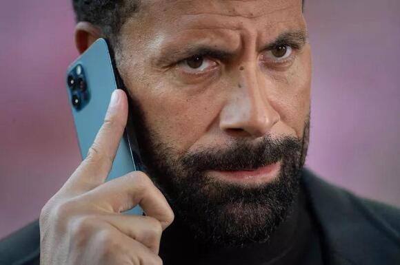 Cristiano Ronaldo's text messages to Rio Ferdinand sum up Man Utd icon ...
