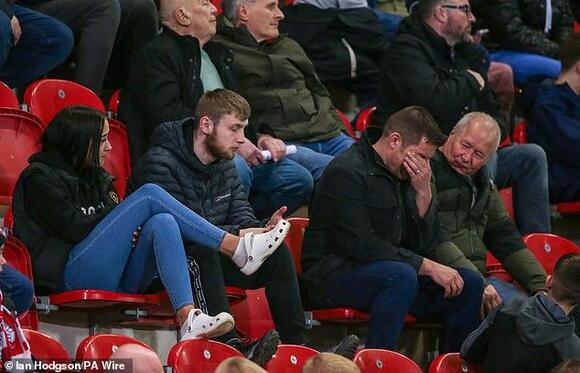 World Cup chaos as FIFA ticket blunder traps fans in wrong queue while ...