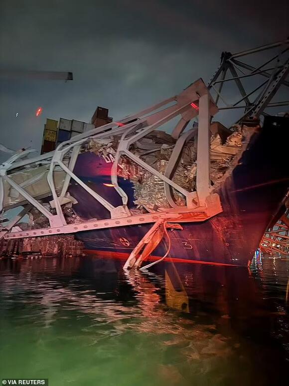 Body is pulled from river after Baltimore bridge collapse during search ...