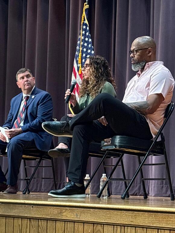Photo Gallery: Rep. Mannion Hosts "Back to School" Town Hall - NewsBreak