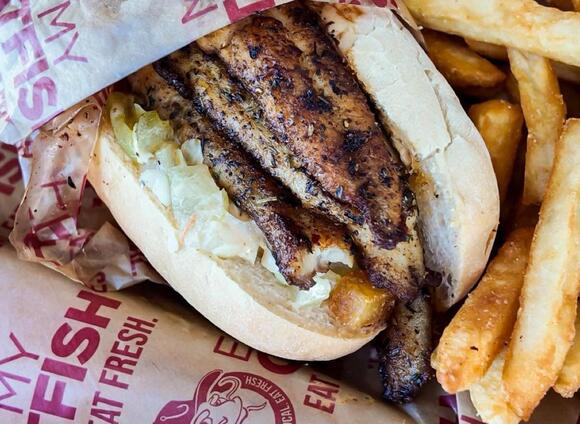 5 Seafood Chains With the Best Blackened Fish, According to Diners ...