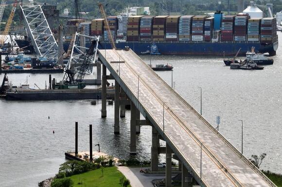 Sudden blackout caused tragic Baltimore bridge collapse, official ...