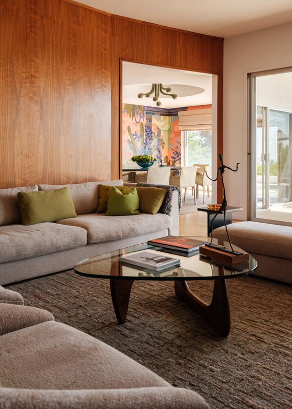 5 Things People With Tidy Living Rooms Always Have in Them — They Keep ...