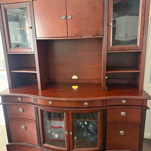 🎁 Freebies Up for Grabs in Buda — Furniture, Plants & More - NewsBreak