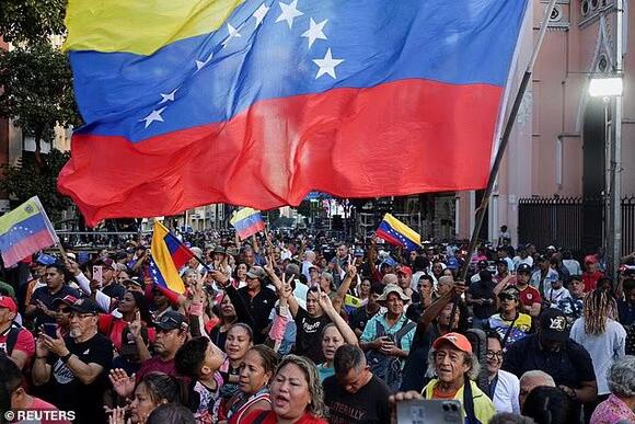 New Venezuelan leader orders secret police to hunt Trump 'collaborators ...
