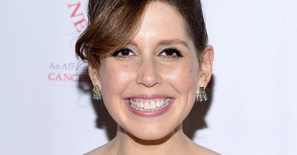 Vanessa Bayer, 44, Joins New Netflix Comedy Years After Beating Cancer ...