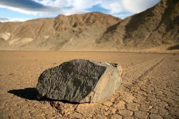 Have The Death Valley Sailing Stones Started Moving Again After 7 Years ...