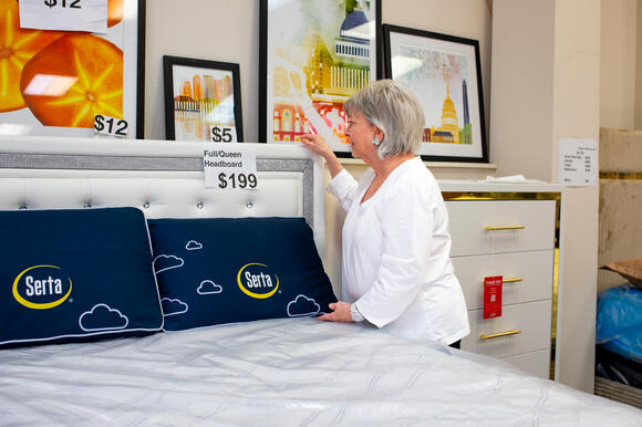Overstock Outlet offers free furniture if O's win World Series