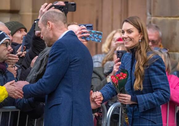 Kate Middleton Turns Heads In A Custom Tartan Coat She Designed Herself ...