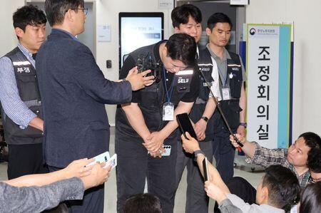 Samsung union suspends planned strike after reaching tentative pay deal ...