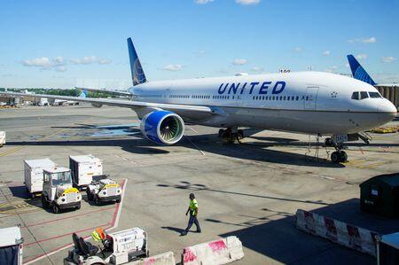 Musk's Starlink leads Bezos' Amazon as airlines rush to boost in-flight ...