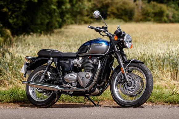 10 Modern Classic Motorcycles Over 1000cc to Watch in 2026 - NewsBreak