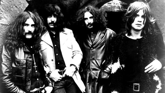 23 Famous Bands That Changed Their Names Before Fame - NewsBreak