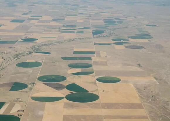 Snow Falls On Destin Beach in Florida - NewsBreak