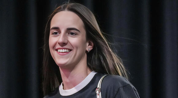 VIDEO: Caitlin Clark’s Heartbreaking Bench Reaction Caught on Camera ...