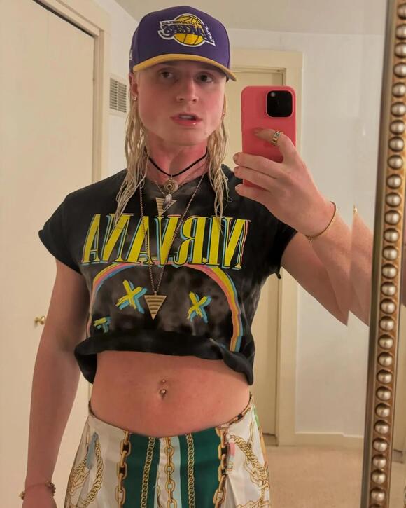 Mass. stabbing spree suspect Jared Ravizza seen in pics with lip gloss ...