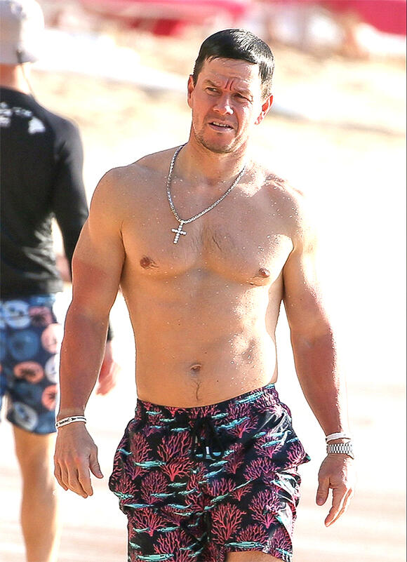 Mark Wahlberg, 49, Looks Insanely Fit While Shirtless On Vacation In ...