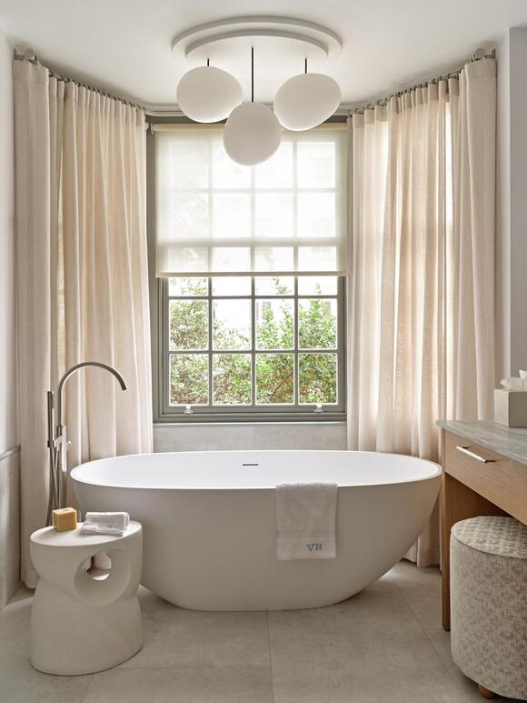 7 Curtain Trends That Interior Designers Are Choosing for 2026 — The ...