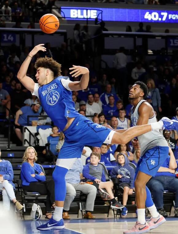 PHOTO GALLERY: Kentucky Blue/White Scrimmage - NewsBreak