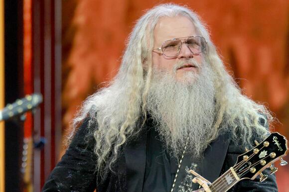 Jamey Johnson Just Revealed More Than 30 Tour Stops In 2026 - NewsBreak