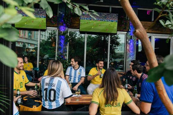 Is it better to watch World Cup in Miami away from the stadium? See for ...