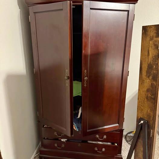 🎁 Freebies Up for Grabs in Temple — Furniture & Garden Finds - NewsBreak