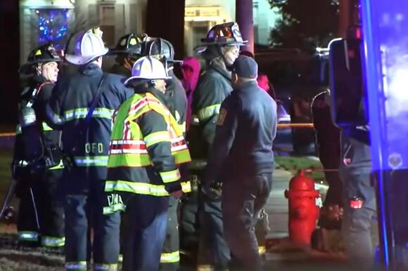 Sisters die trying to save disabled father from Thanksgiving fire ...