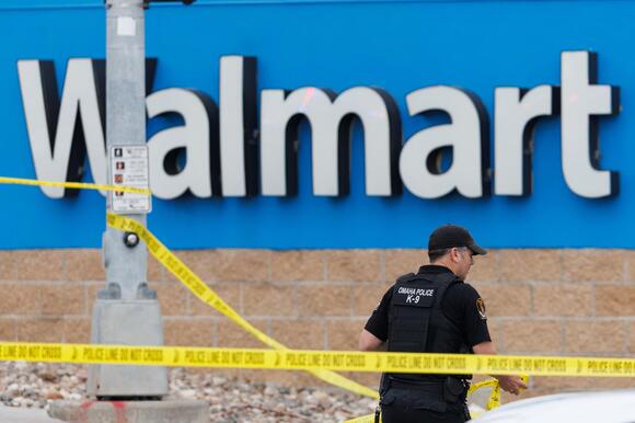 Woman killed by police after slashing child in attempted kidnapping at ...