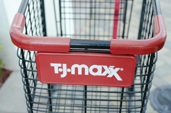 The Surprisingly Fascinating History Behind the Shopping Cart - NewsBreak