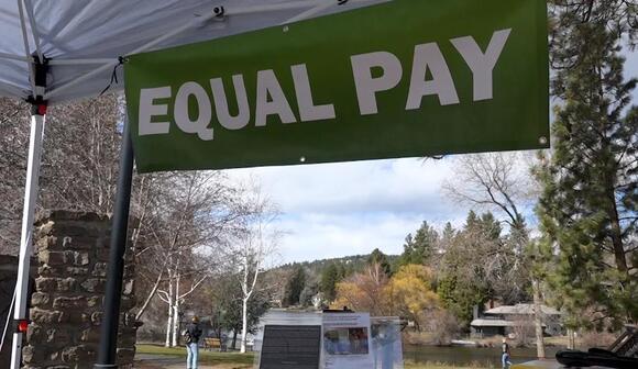 Bend artist showcases equal pay sculpture at downtown event ahead of ...