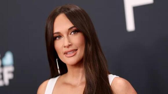 Kacey Musgraves Posts Attention-Grabbing, Bold Teasers Hinting At New ...