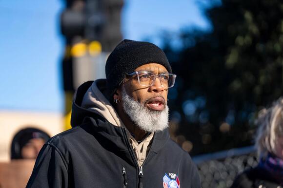 Metro Transit workers decry ICE activity at transit stops - NewsBreak